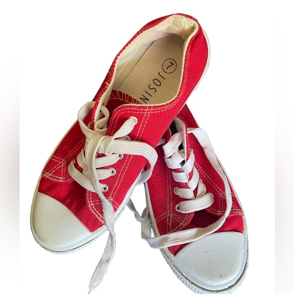 josiny | Shoes | Josiny Laced Red Tennis Shoes Low Top Womens 7 Casual ...